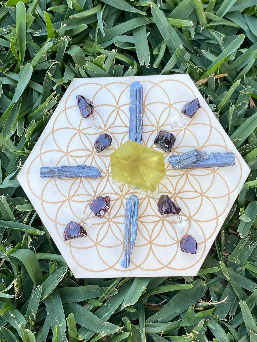 Flower of Life Gridding Plate – Earth Vibrations